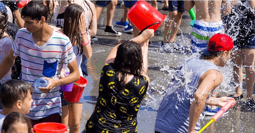 Ice Bucket Challenge en 2025 desata debate entre causas