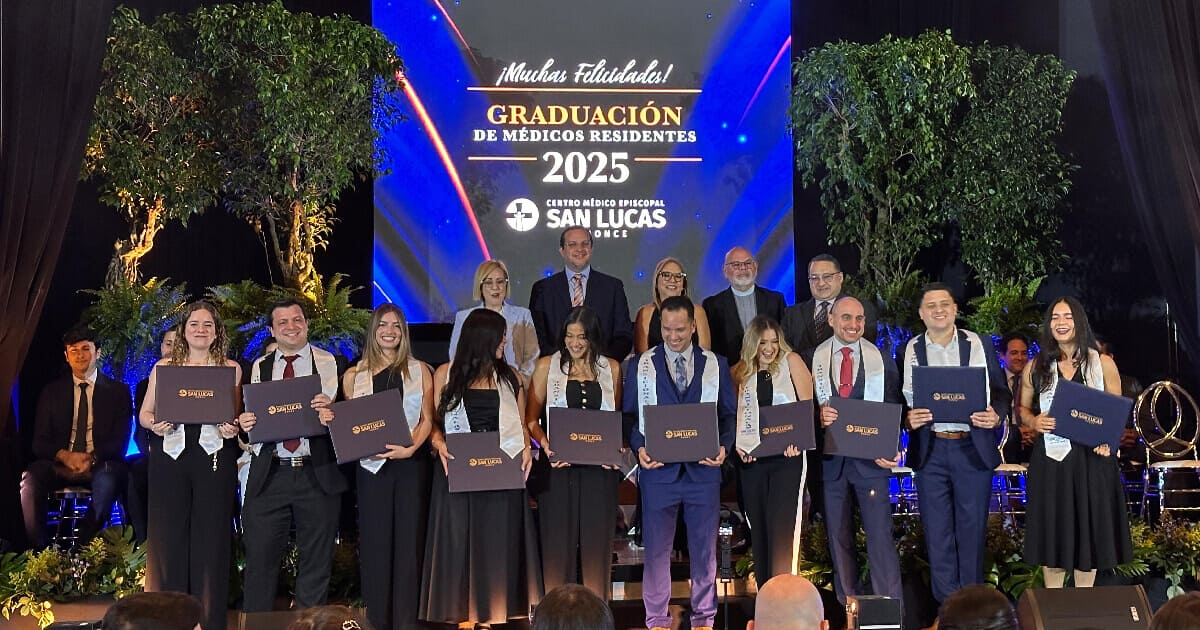 Ceremonia de graduación: Reconocimiento a 40 médicos